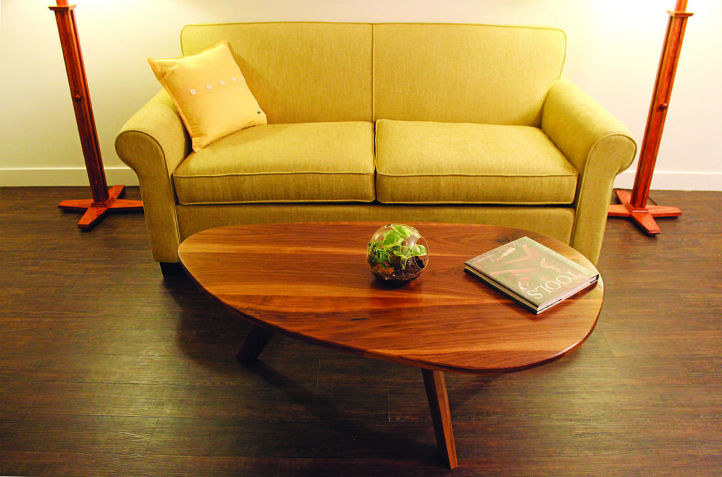A Contemporary Walnut Coffee Table - Woodworkers Institute