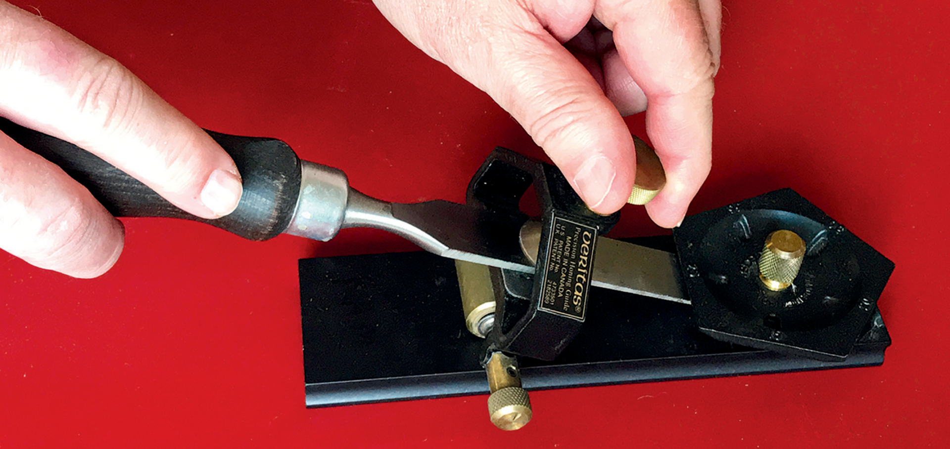 Expert Tips: Choosing and Using Honing Guides for Beginners