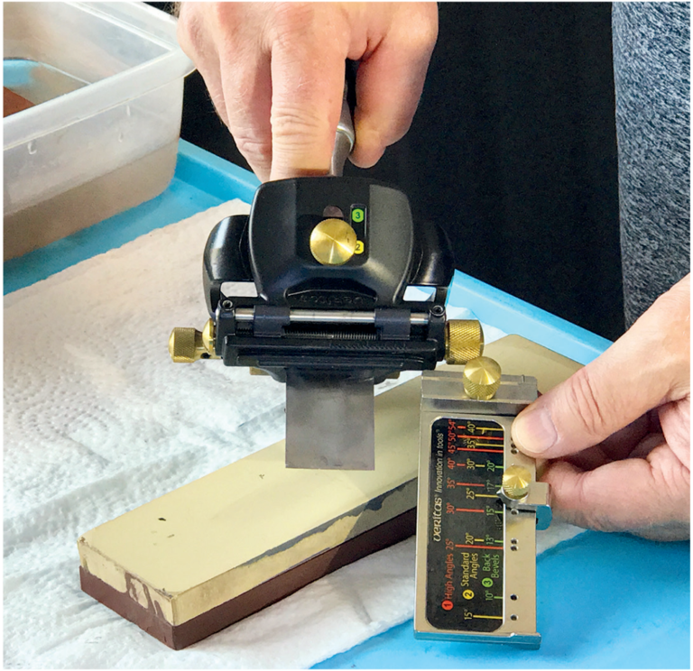 Expert Tips: Choosing and Using Honing Guides for Beginners
