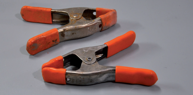 Restore Old Clamps: Techniques for Cleaning and Repairing Tools