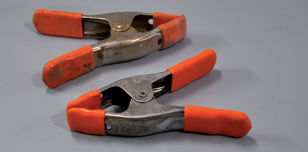 Restore Old Clamps: Techniques for Cleaning and Repairing Tools