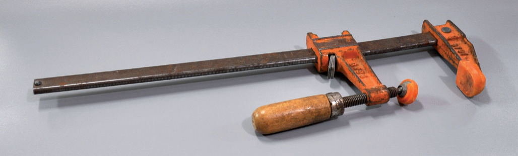 Restore Old Clamps: Techniques for Cleaning and Repairing Tools