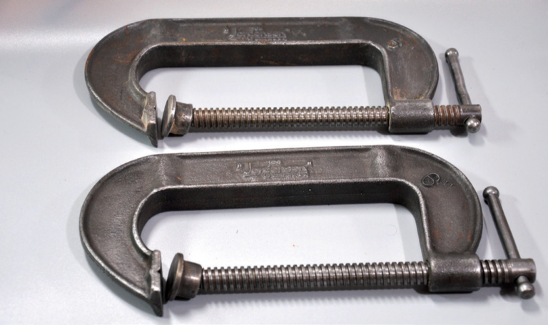 Restore Old Clamps: Techniques for Cleaning and Repairing Tools