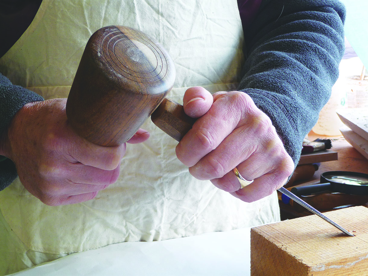 Beginner's Guide to Gouges and Chisels for Woodcarving