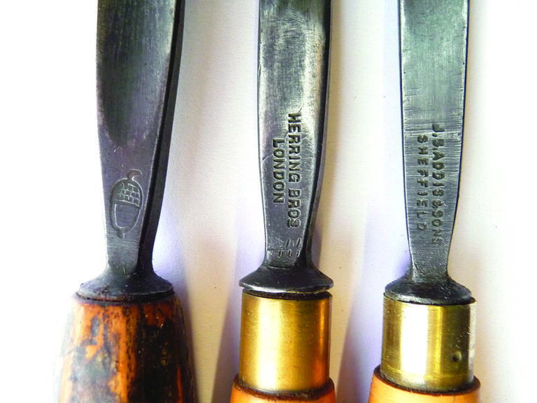 Beginner's Guide to Gouges and Chisels for Woodcarving