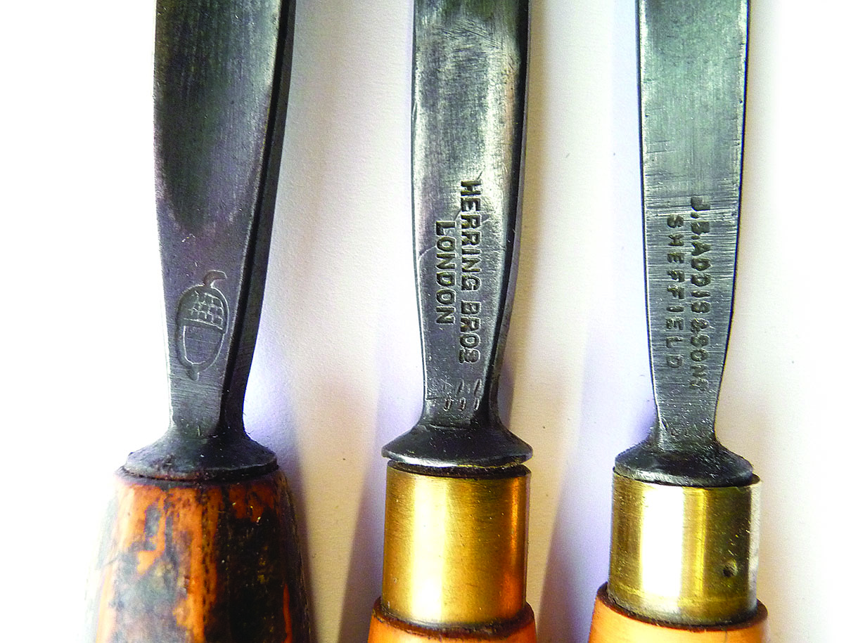Beginner's Guide to Gouges and Chisels for Woodcarving