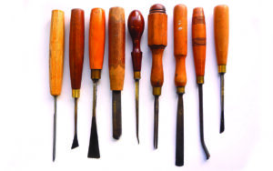 Beginner's Guide to Gouges and Chisels for Woodcarving