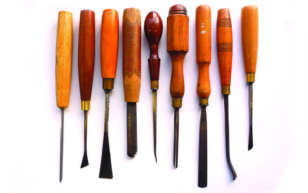 Beginner's Guide to Gouges and Chisels for Woodcarving