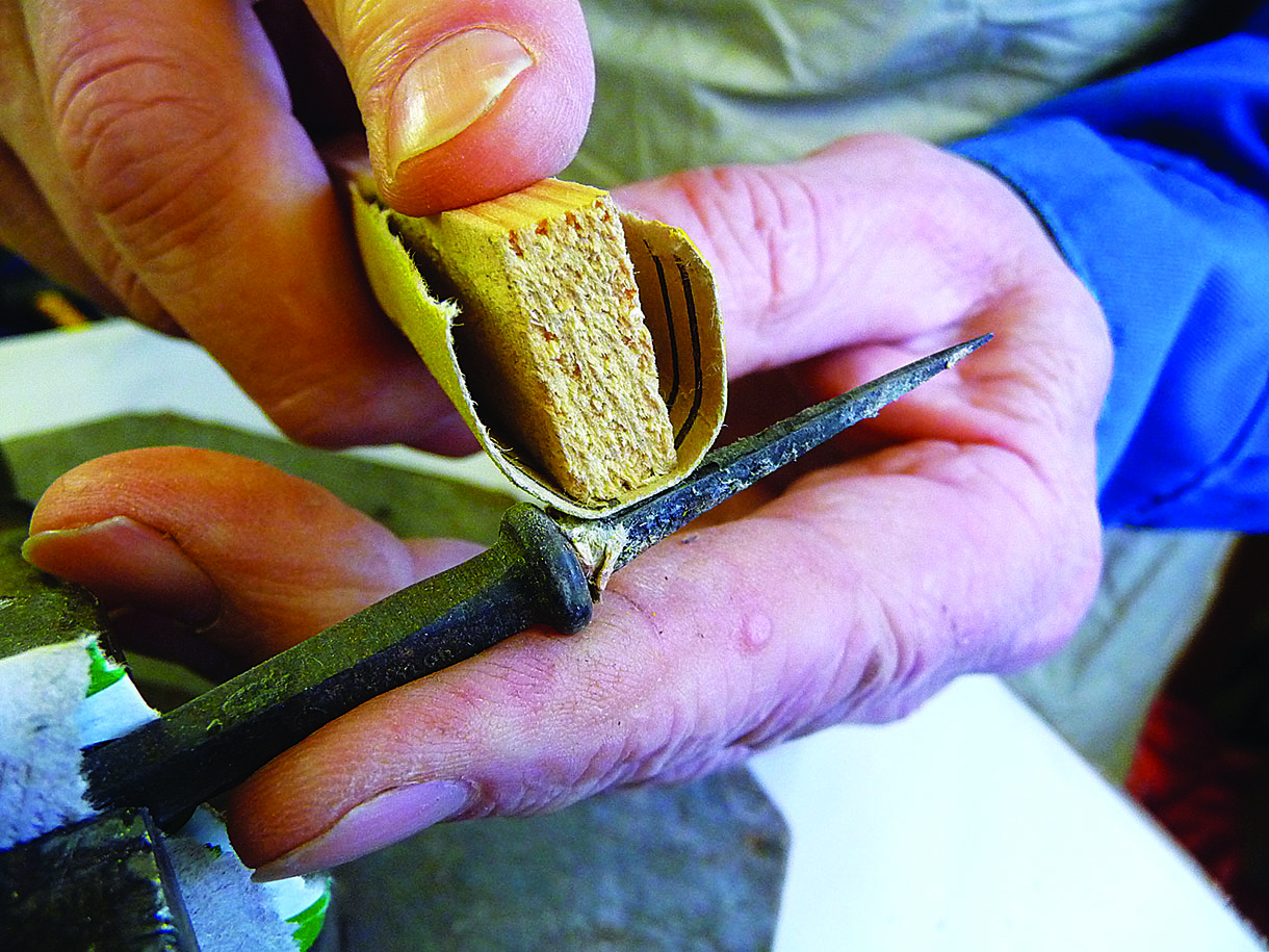 Beginner's Guide to Gouges and Chisels for Woodcarving