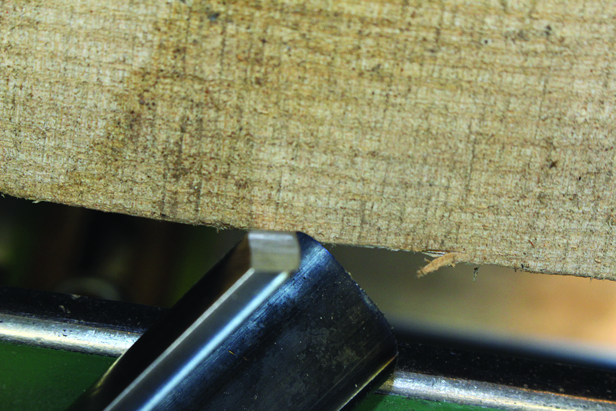 Mastering Woodturning: Importance of Bevel Rubbing Explained