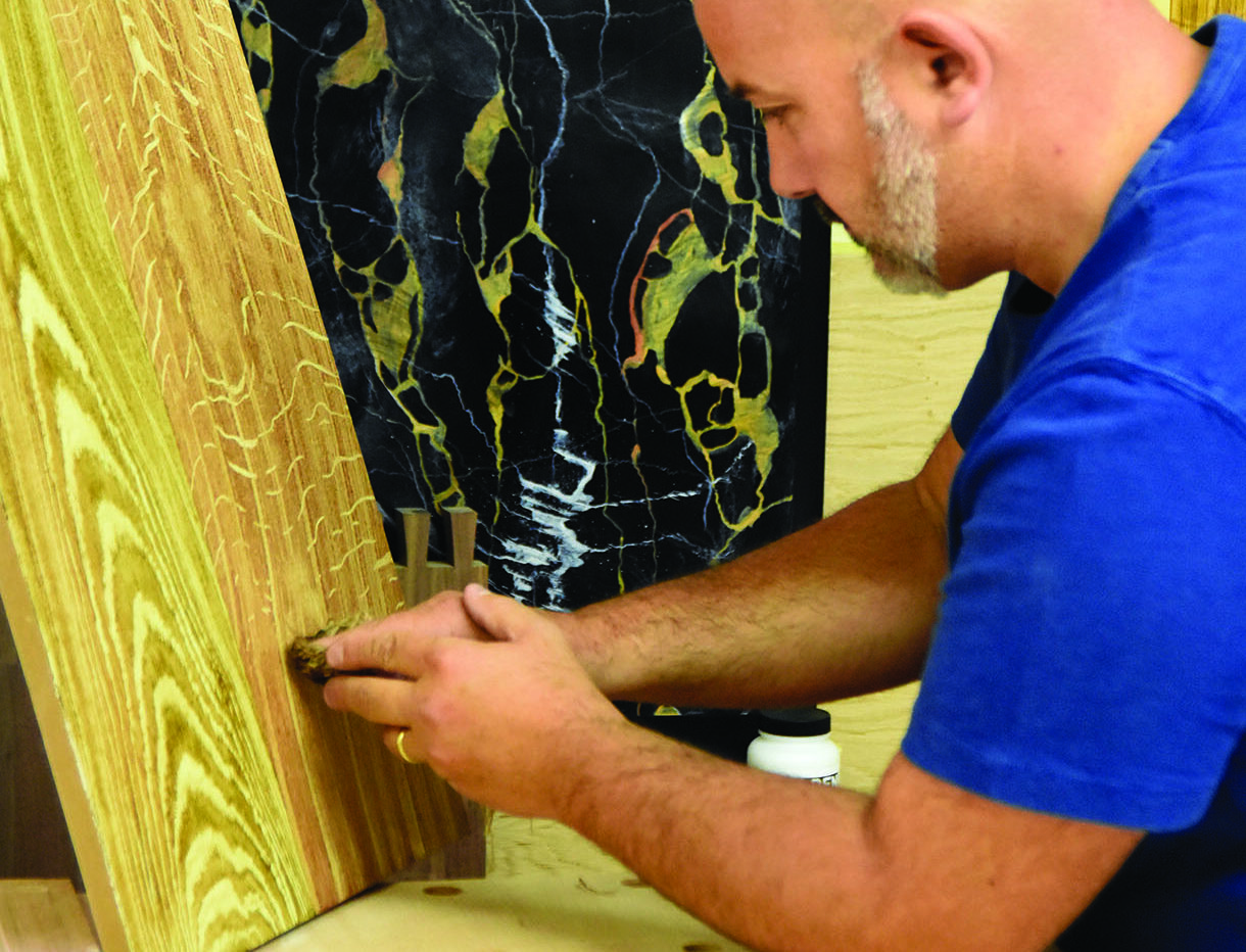 Mastering the Art of Oak Wood Graining: Expert Tips & Tricks