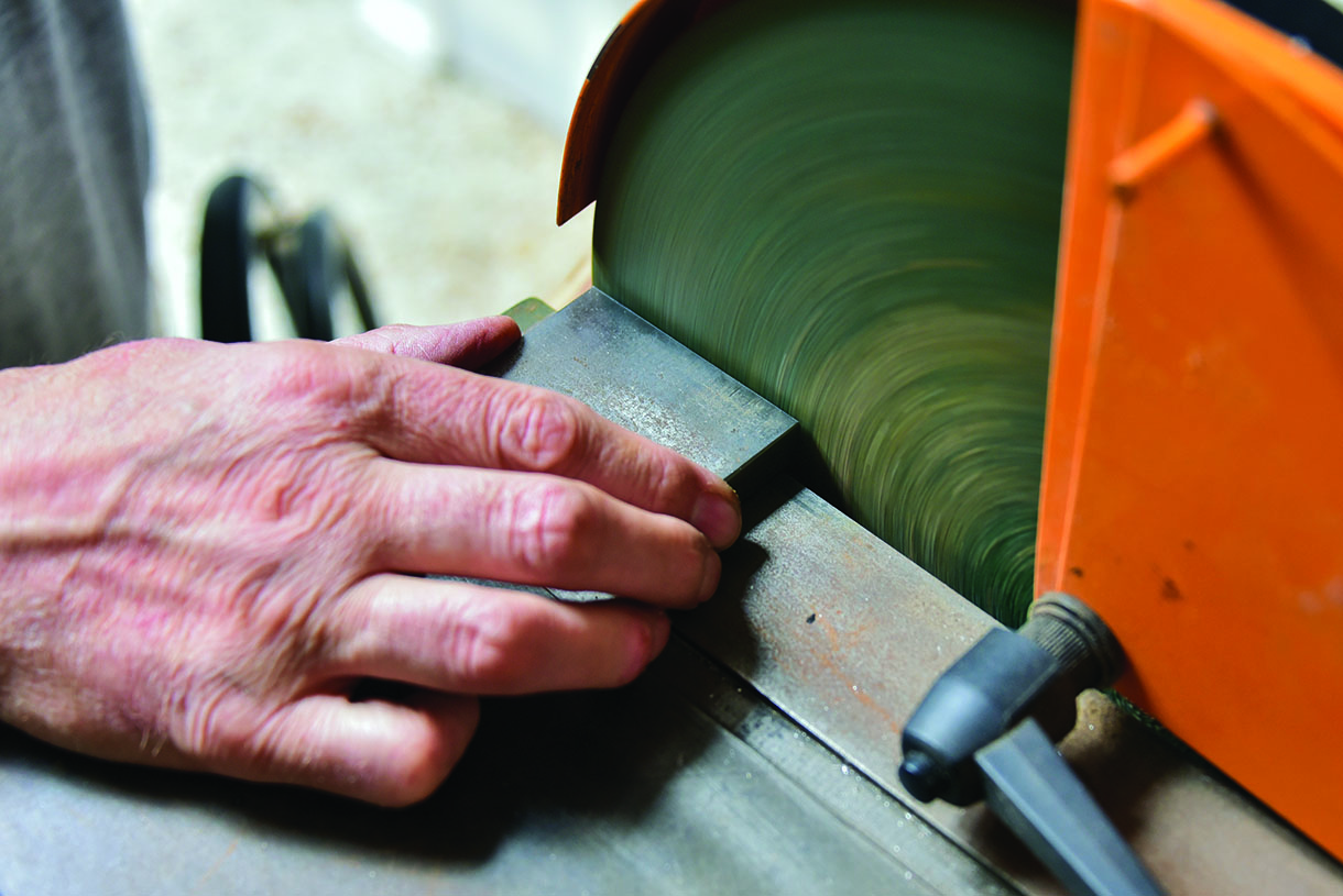 Chris Grace's Guide to a Smooth Banjo and Tailstock