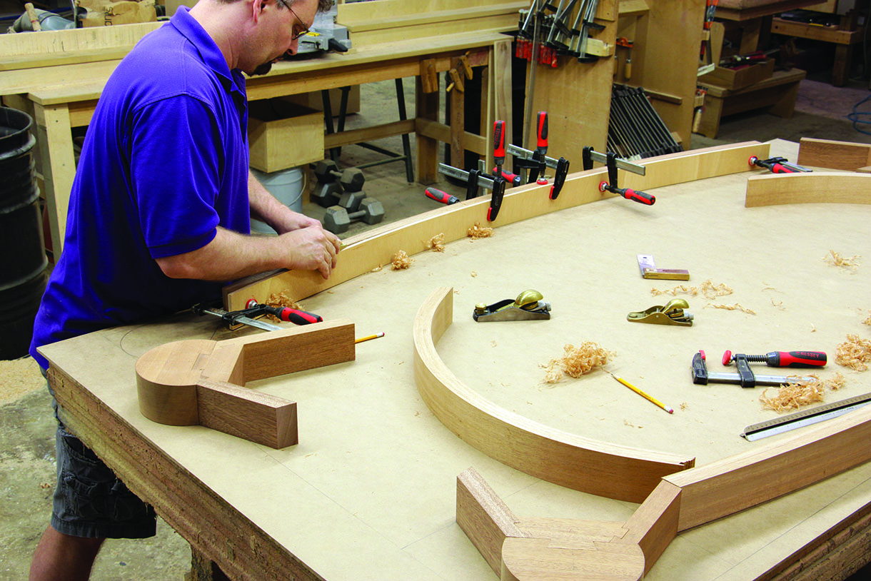 Master Wood Bending for Stunning Curved Furniture Pieces