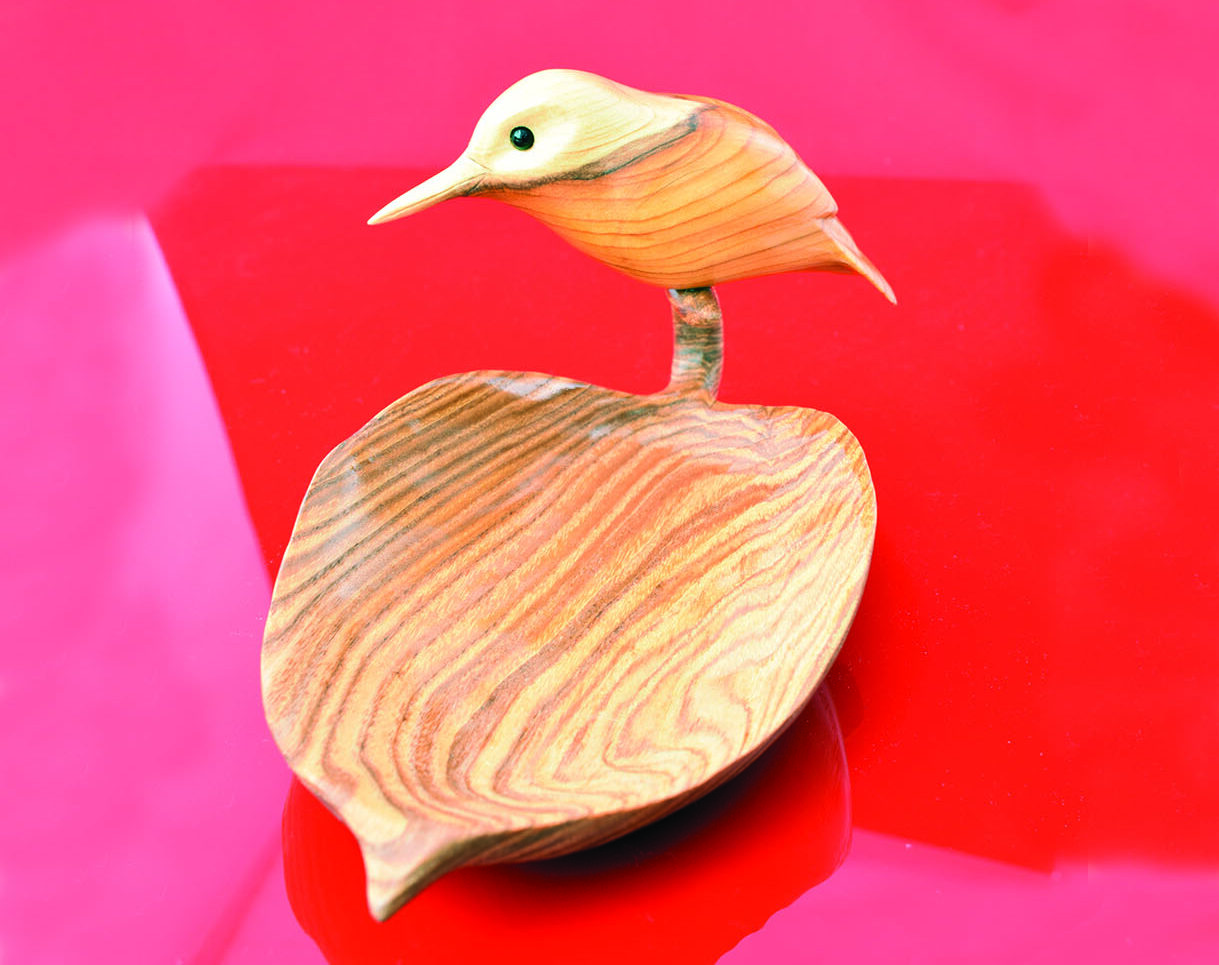 Craft a Kingfisher Dish: Detailed Guide on Creating a Unique Piece