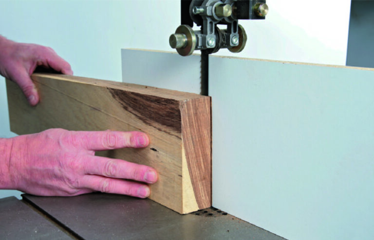 Master Veneer Cutting with John Bullar's Guide