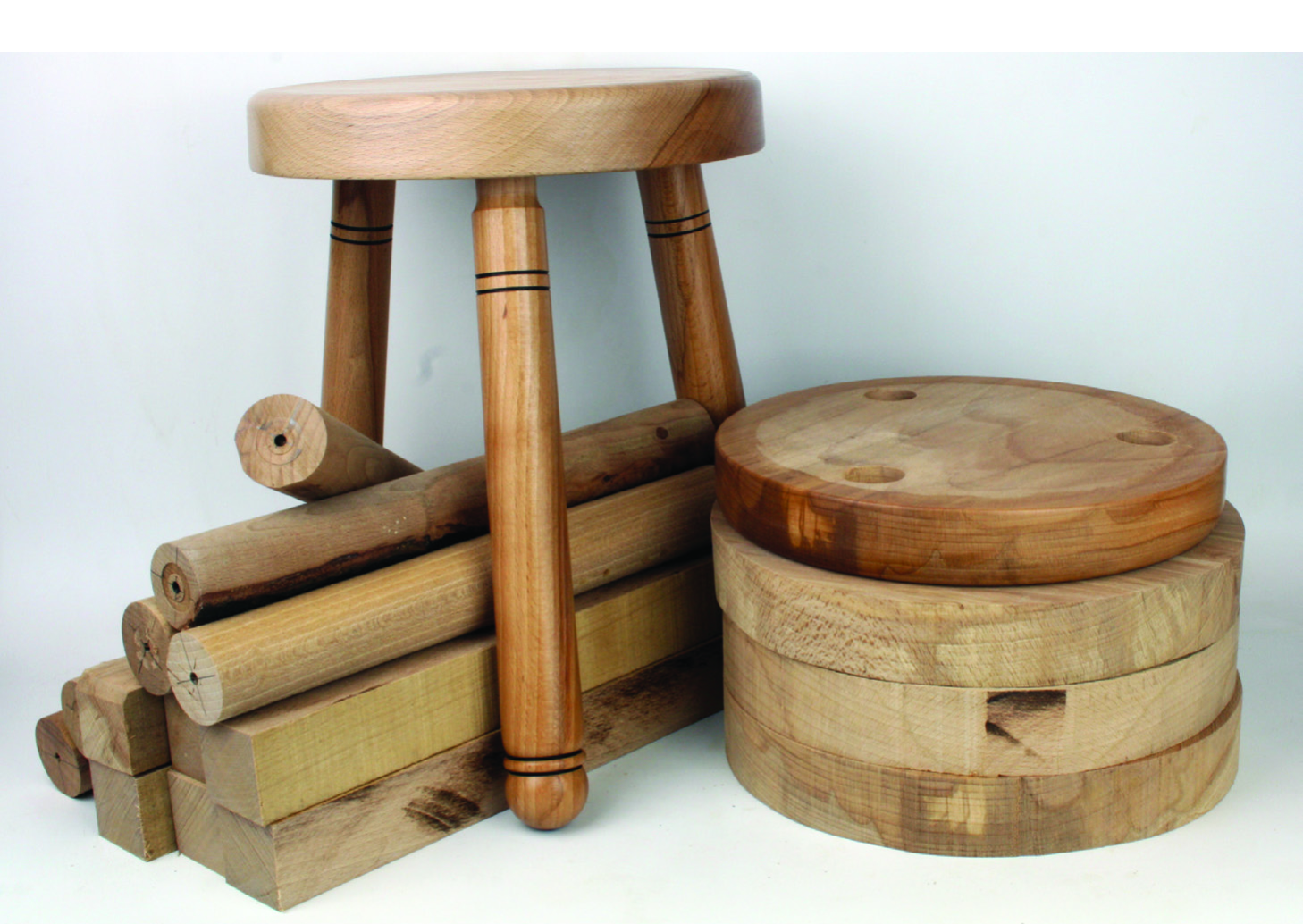 Crafting Bead & Ball Stool: Jigs for Easy Woodturning