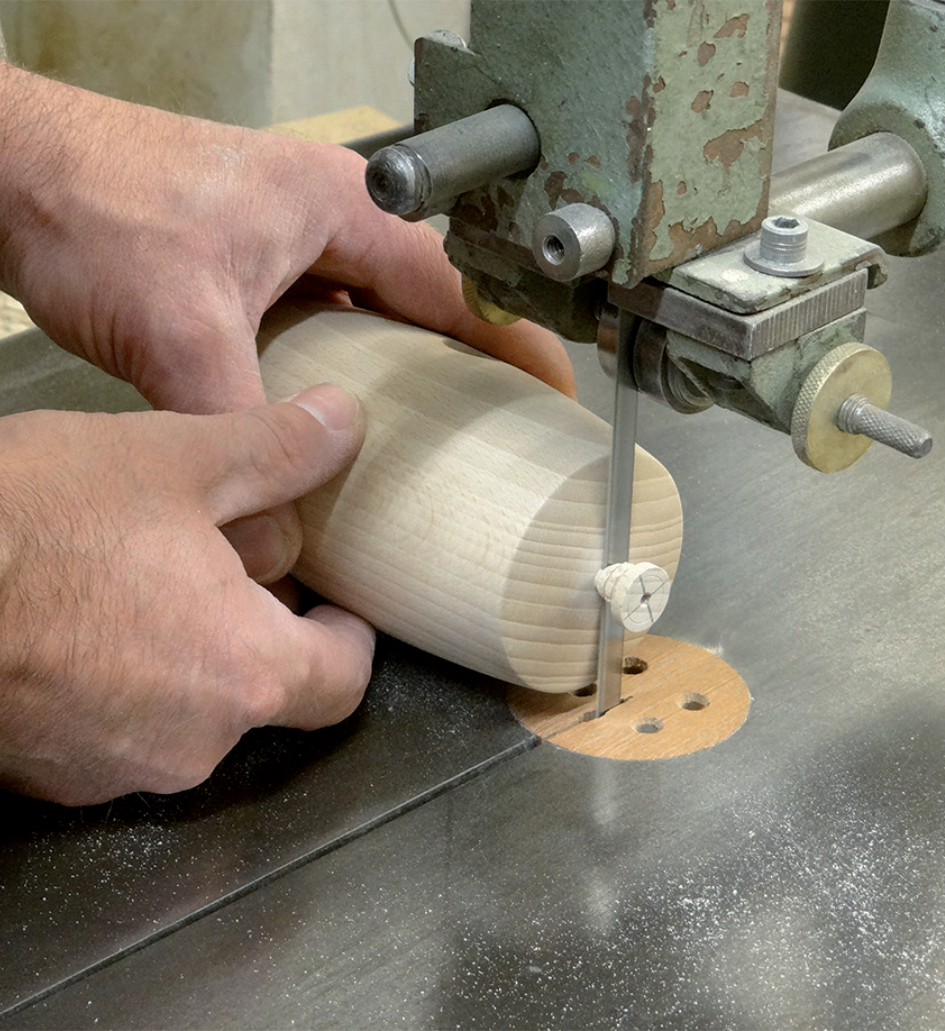 Craft a Wooden Mallet Using Skew Chisel Techniques