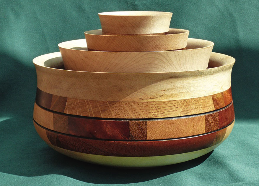 Stacking segmented bowls